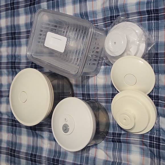 Kitchen | 9 Pc Food Saver Extras Accessory Set Storage Tupperware ...